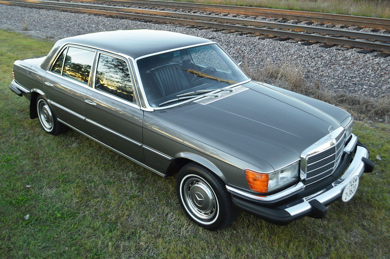1976 Mercedes Benz W116 450 SEL barn find for sale